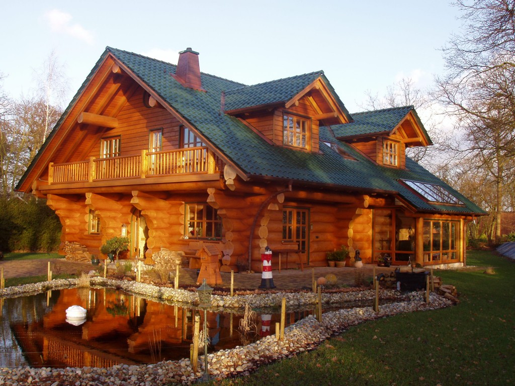 Blockhaus / Naturstammhaus Typen › Löffler Holzhaus